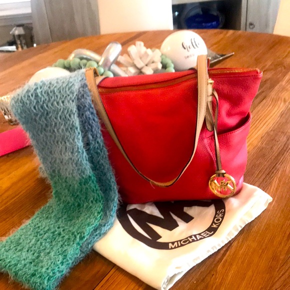 Michael Kors | Bags | Michael Kors Peach Purse | Poshmark